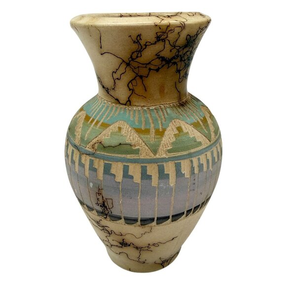 Vail | Art | Vtg Navajo Handmade Horsehair Pottery Vase Signed Vail ...